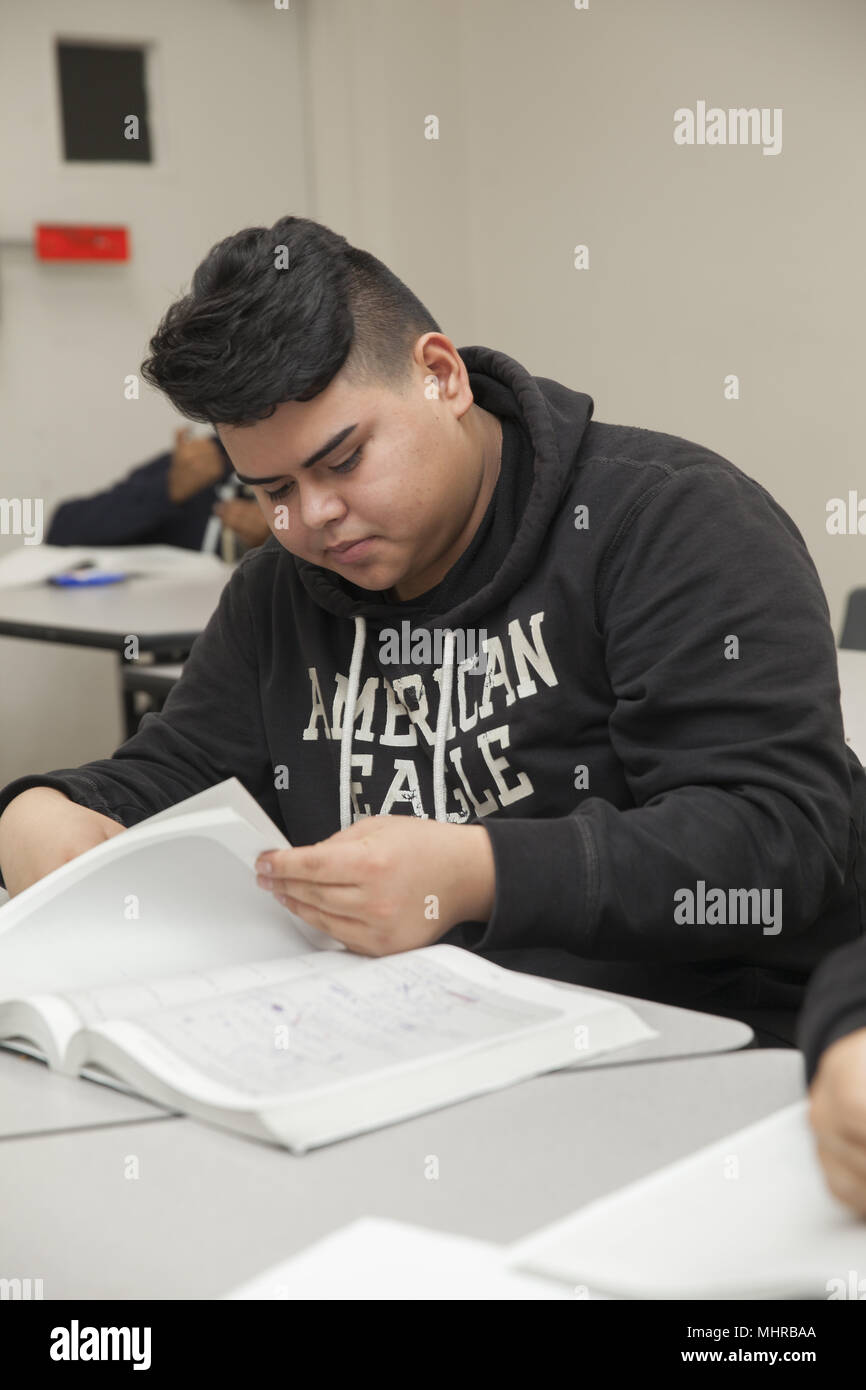 Students working together in classroom hi-res stock photography and ...