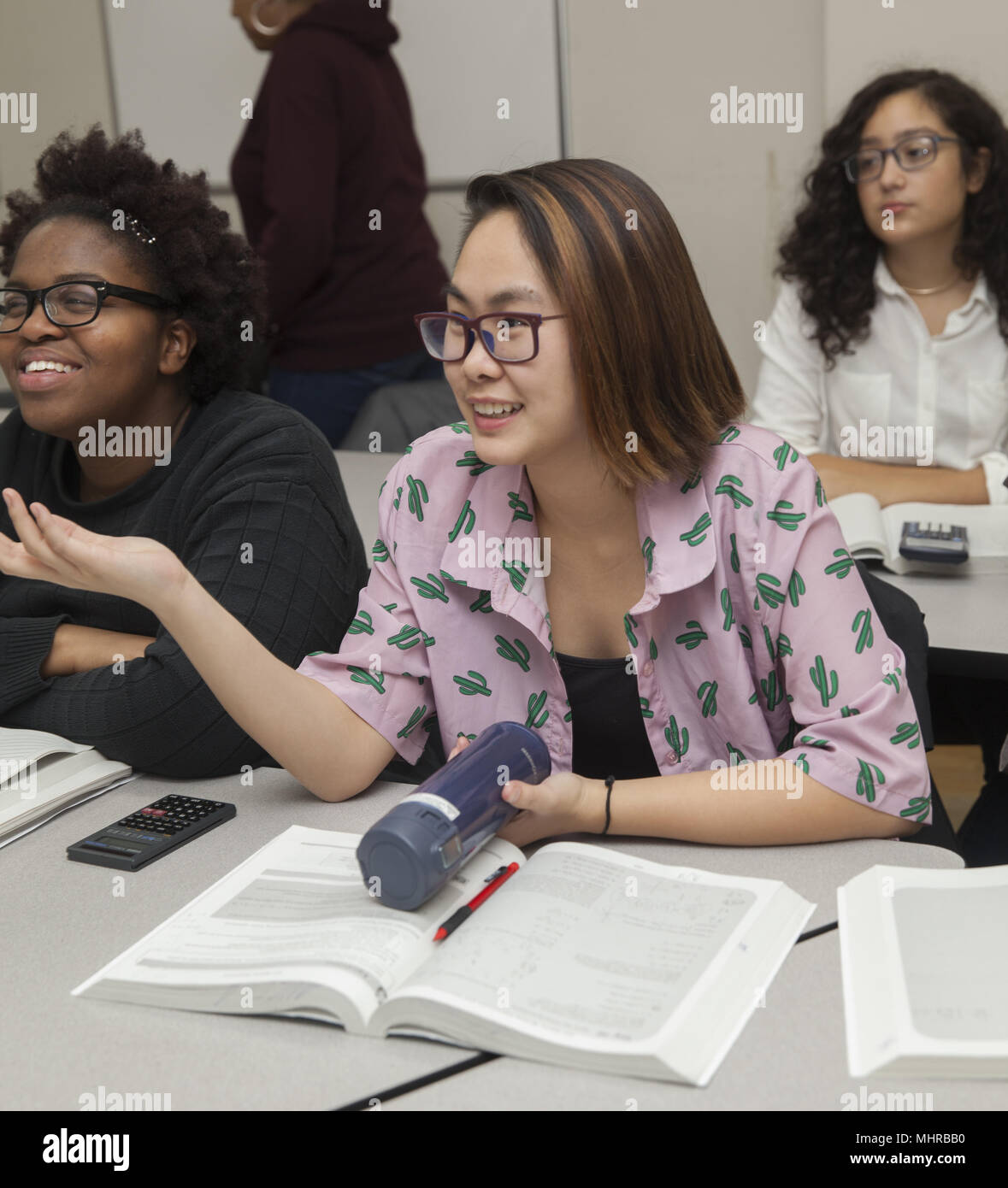 College students hi-res stock photography and images - Alamy