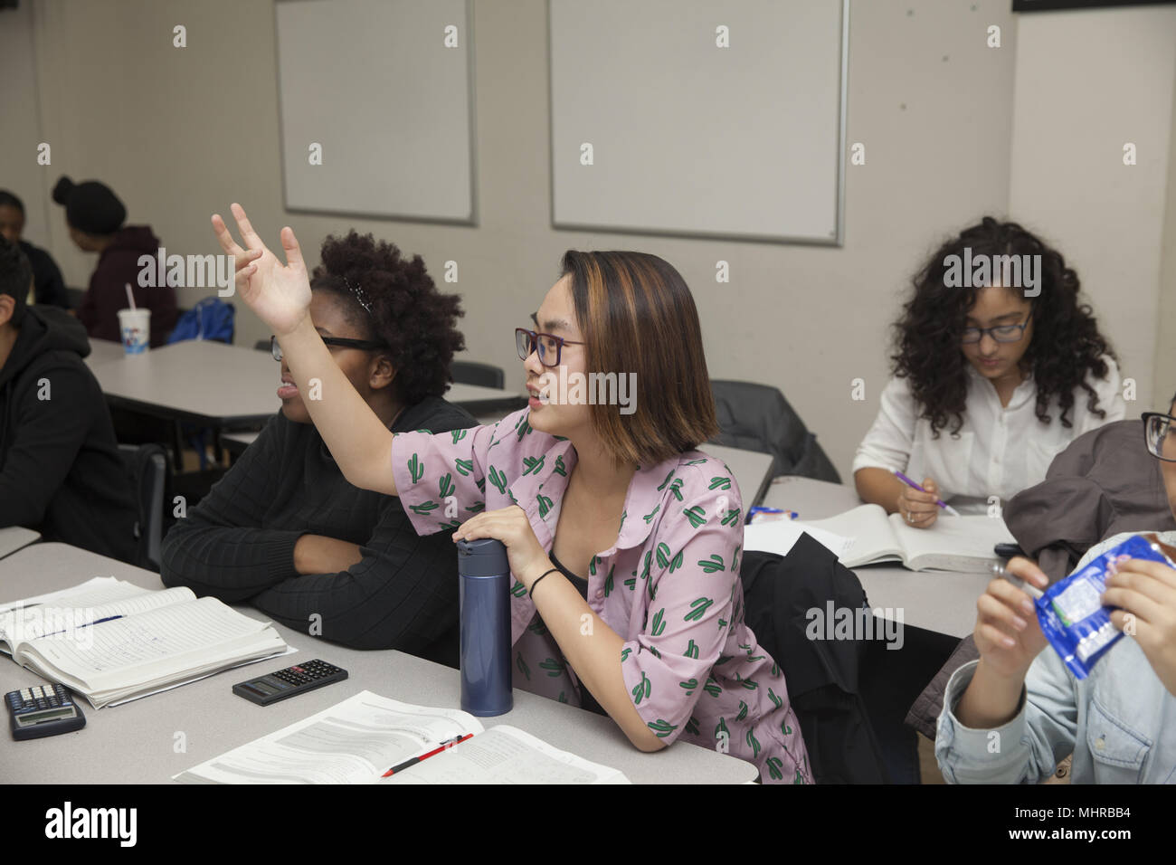 High school classroom hands hi-res stock photography and images - Alamy