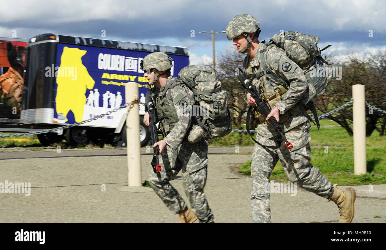 PARKS RESERVE FORCES TRAINING AREA, CALIF. – U.S. Army Sgt. Kameron ...