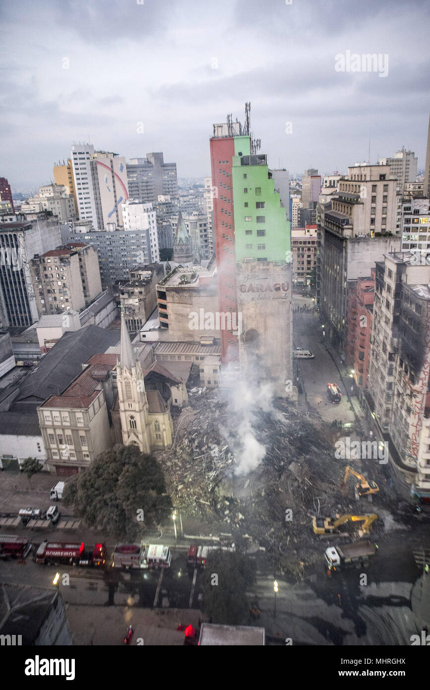 Old brazil building on fire hi-res stock photography and images - Alamy