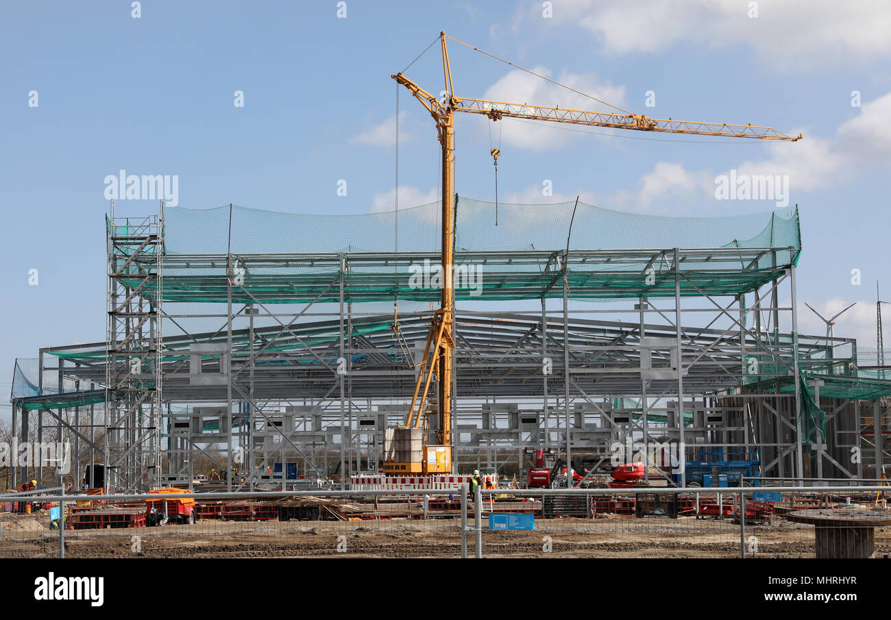 17 April 2018, Germany, Bentwisch: The new transformer substation is ...