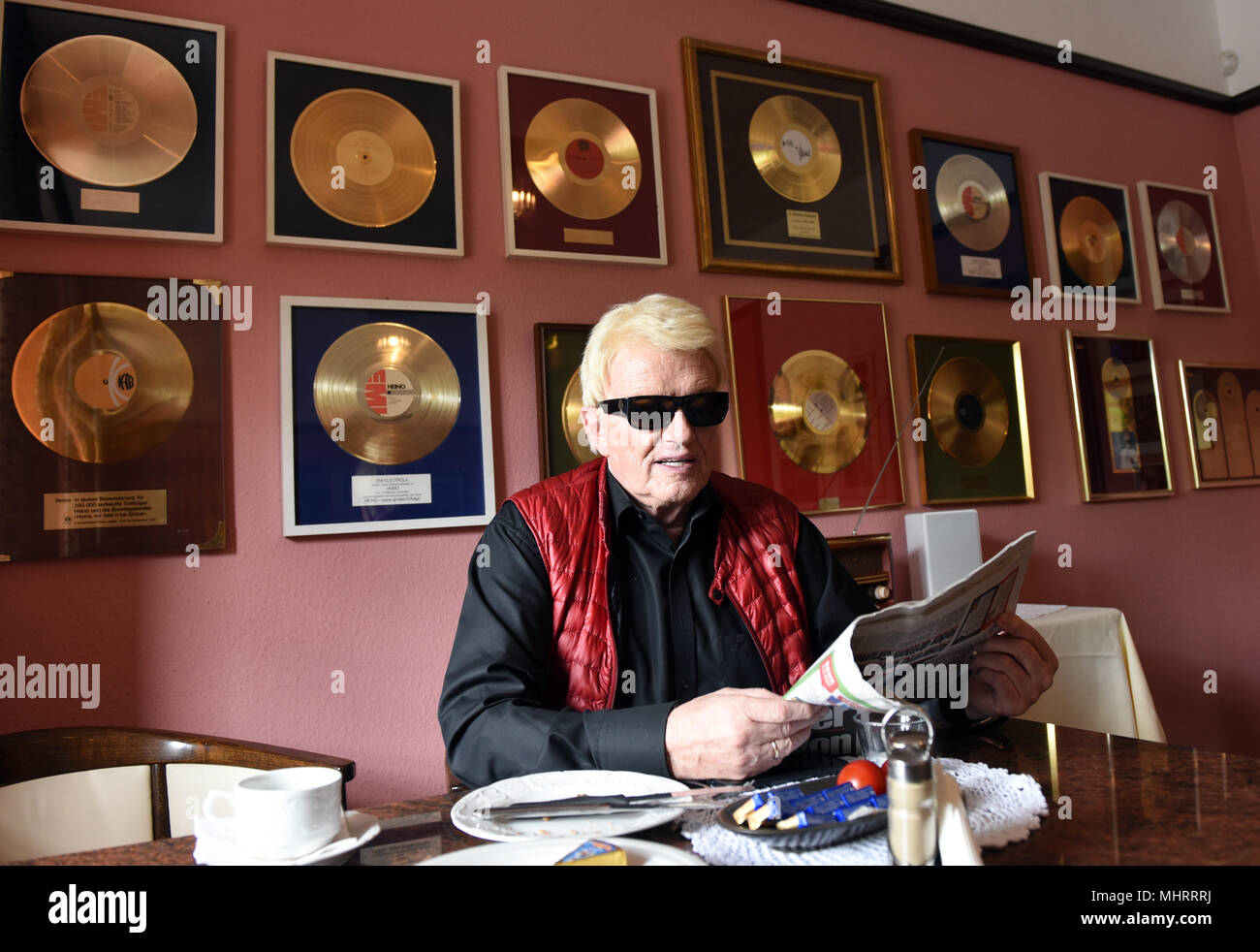 Heino glasses hi-res stock photography and images - Alamy