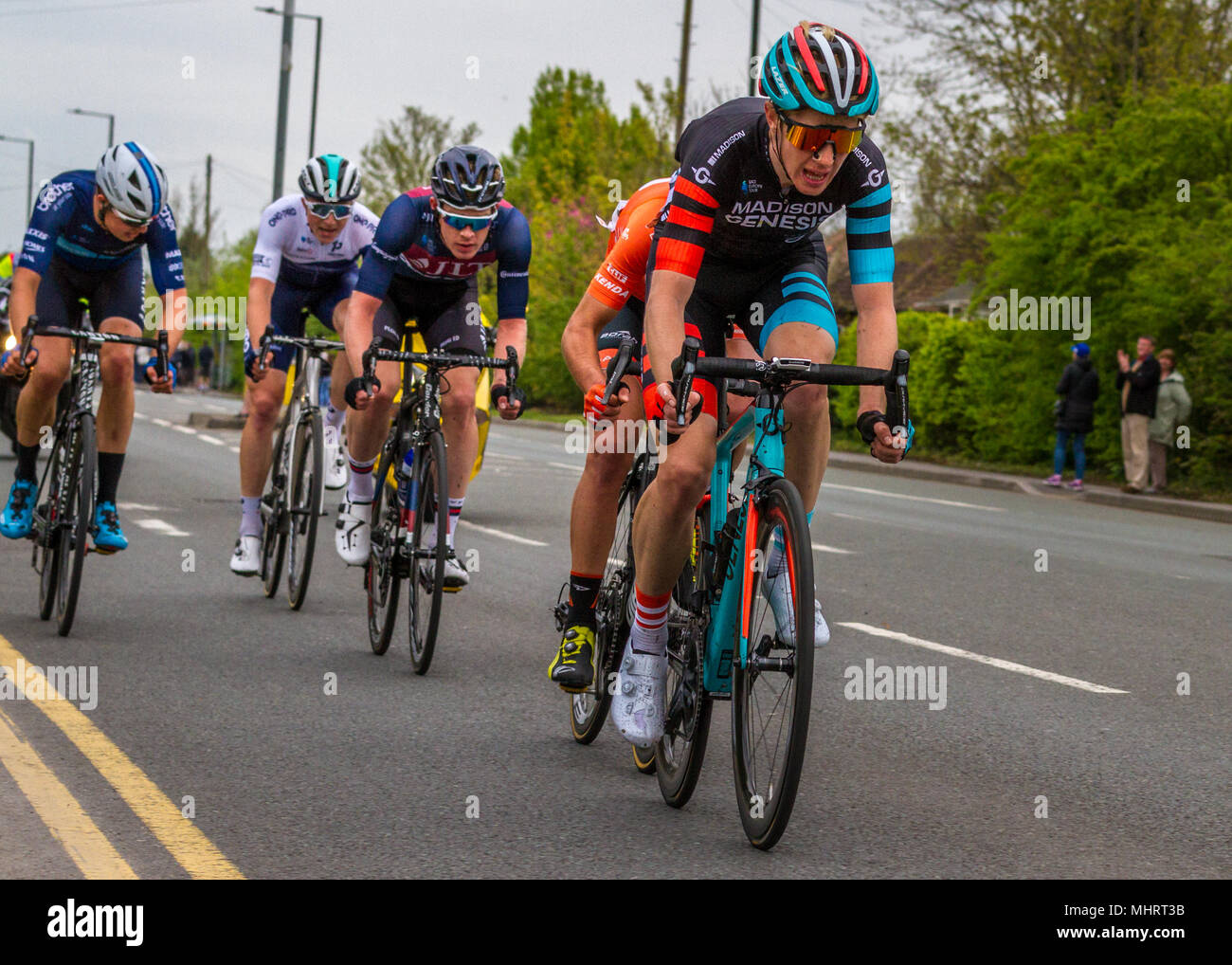 Cyclists Competing In Mens British Stock Photos & Cyclists Competing In ...