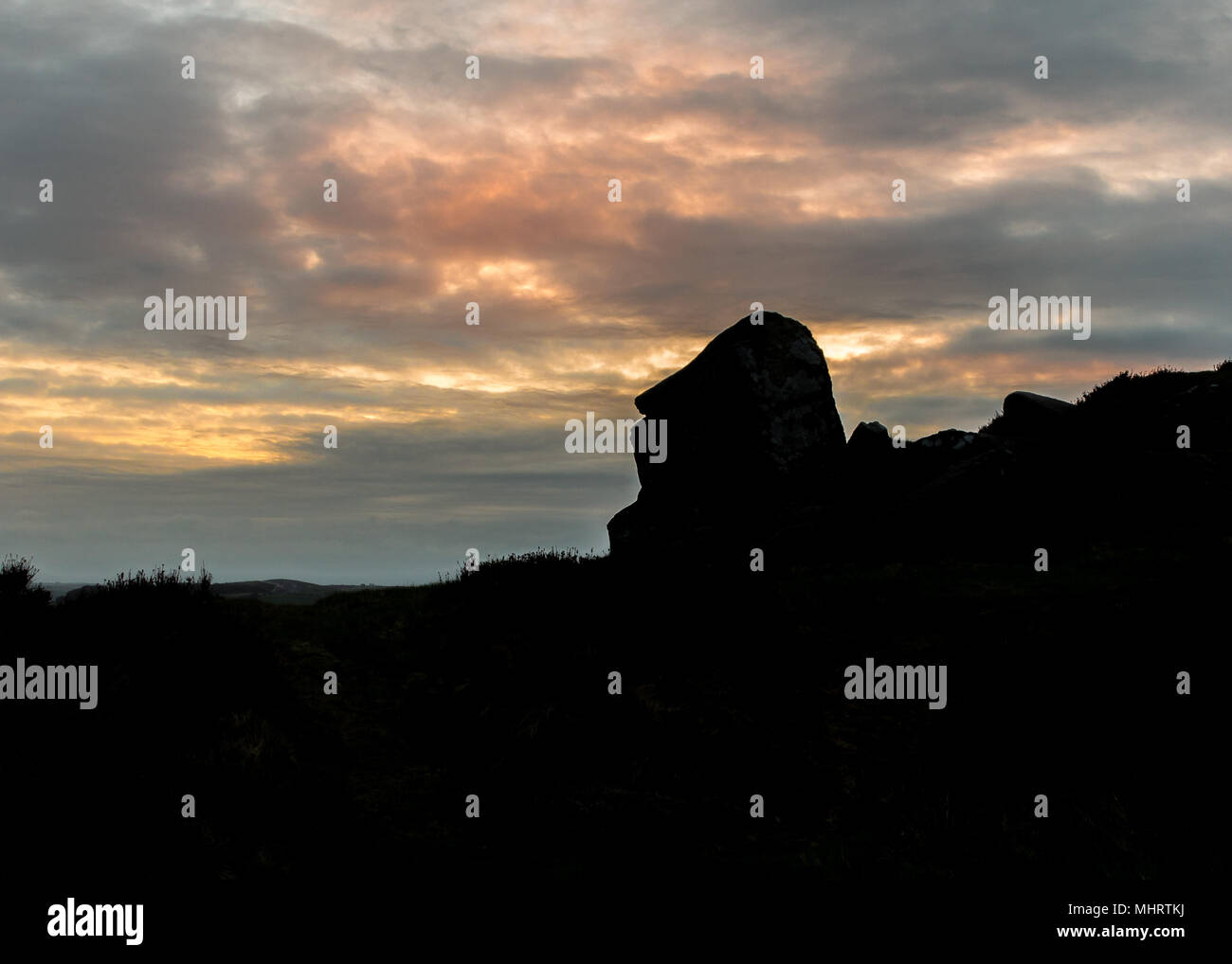 Curbar Edge sunset. A cloudy sunset at the rocky, Curbar Edge in the ...