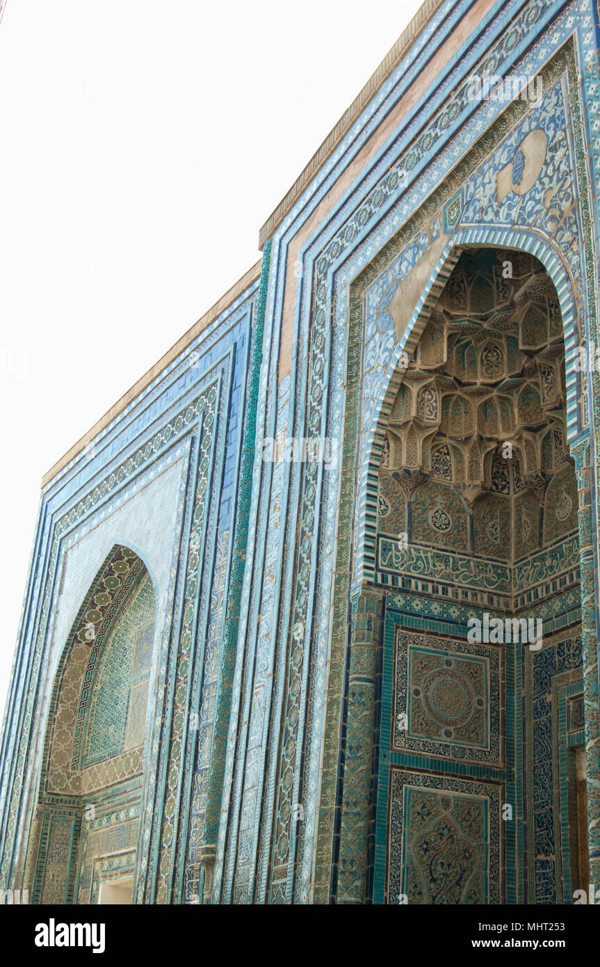 The arch and the exterior design of the ancient Registan in Samarkand ...