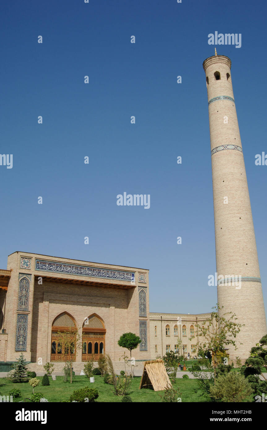 External review of restored architecture of ancient buildings in ...