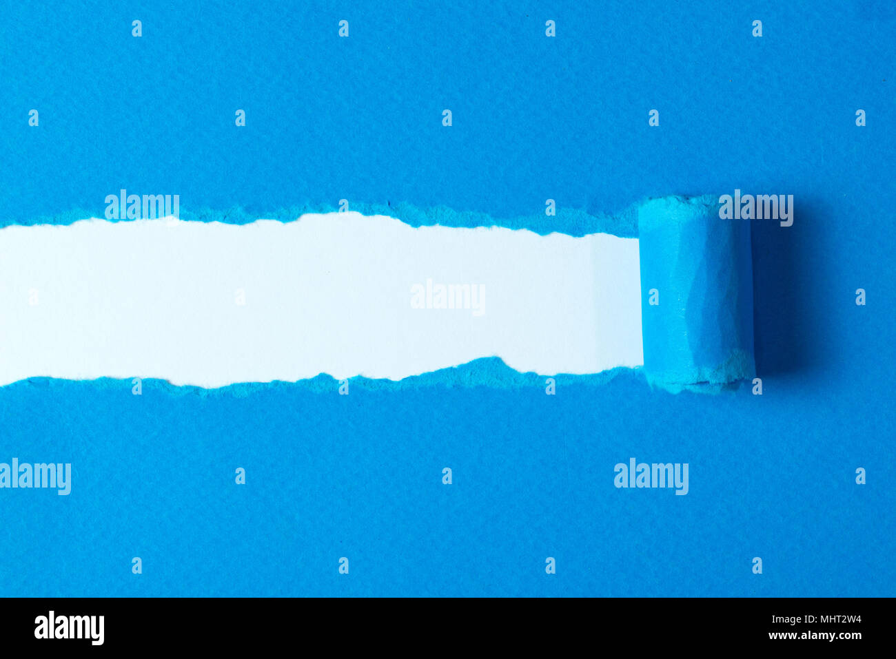 Torn paper edge hi-res stock photography and images - Alamy