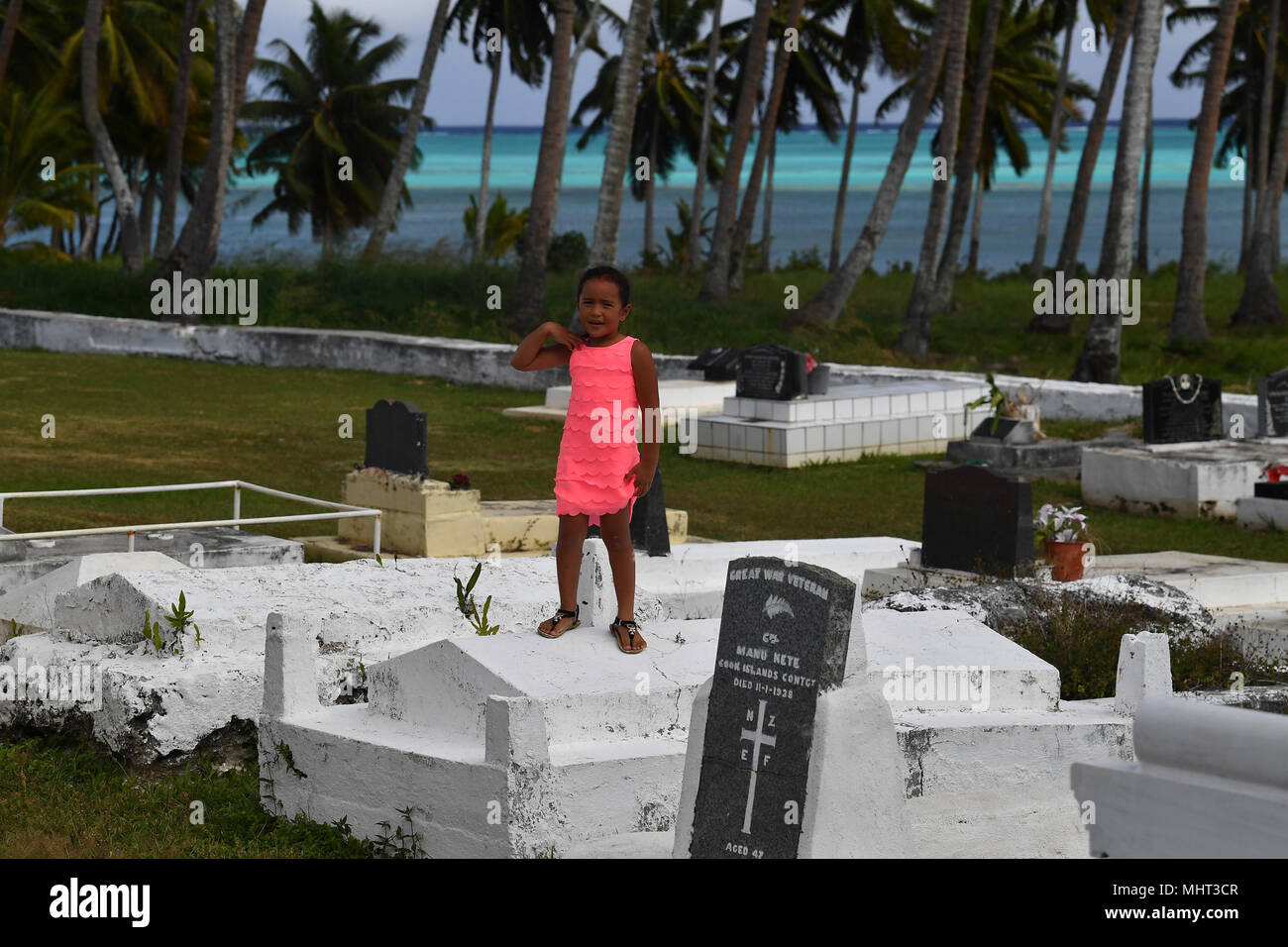 Polynesian grave hi-res stock photography and images - Alamy