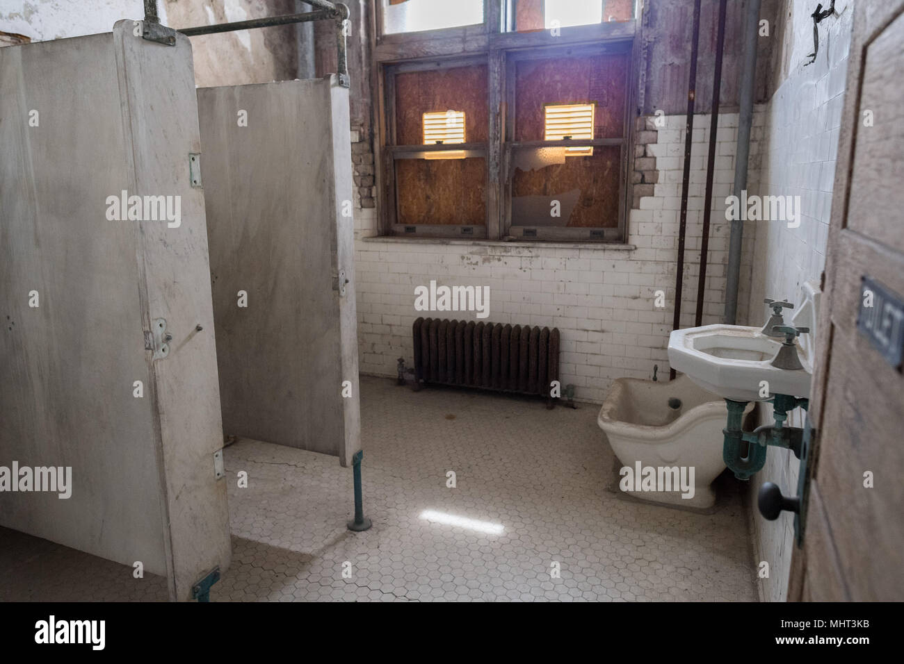 bathroom in ellis island abandoned psychiatric hospital interior rooms ...