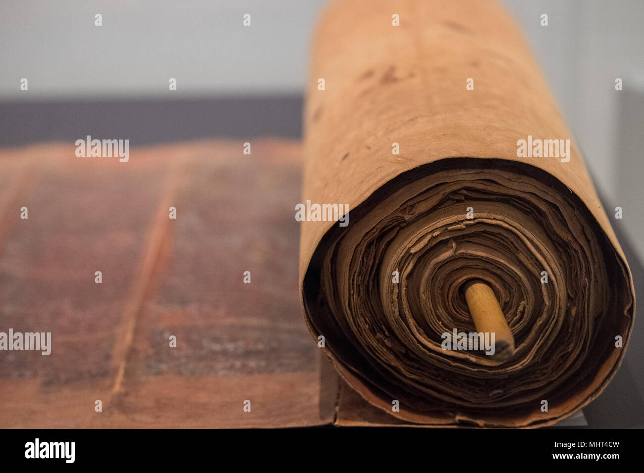 Old torah scroll hi-res stock photography and images - Alamy