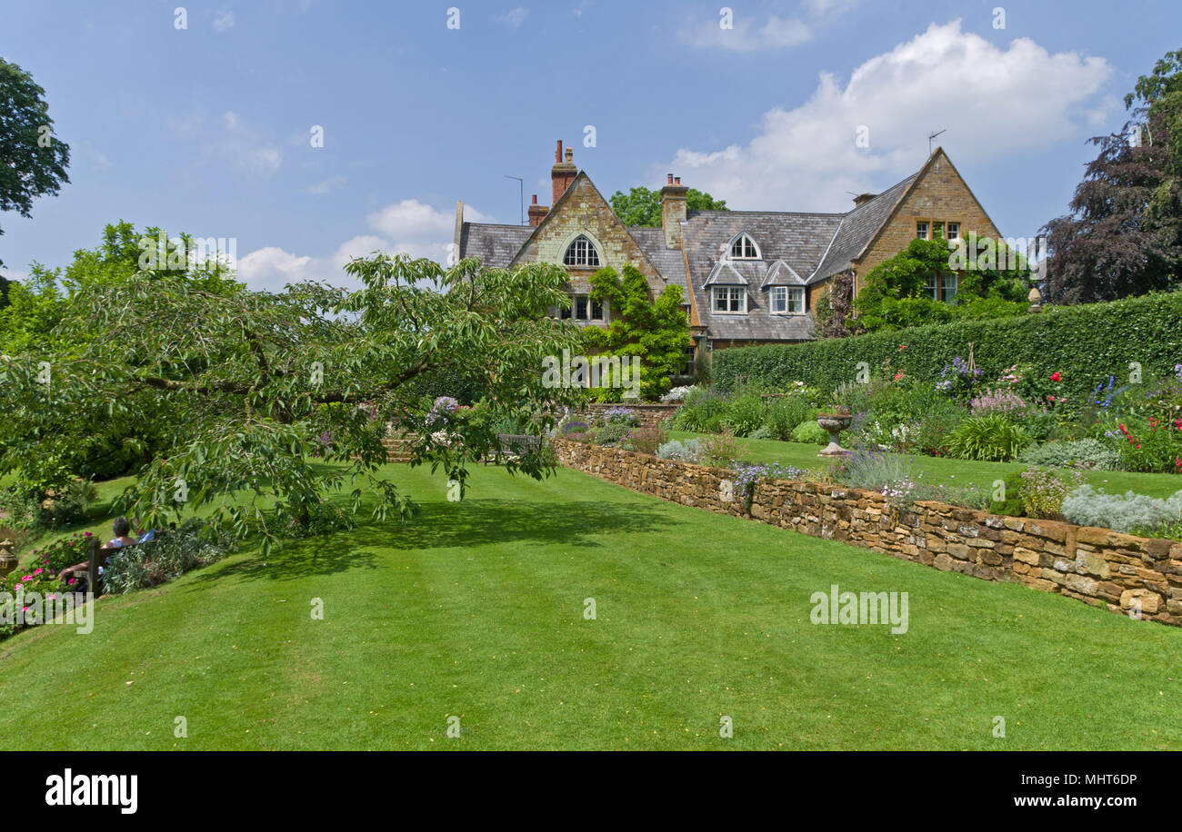 Coton manor hi-res stock photography and images - Alamy