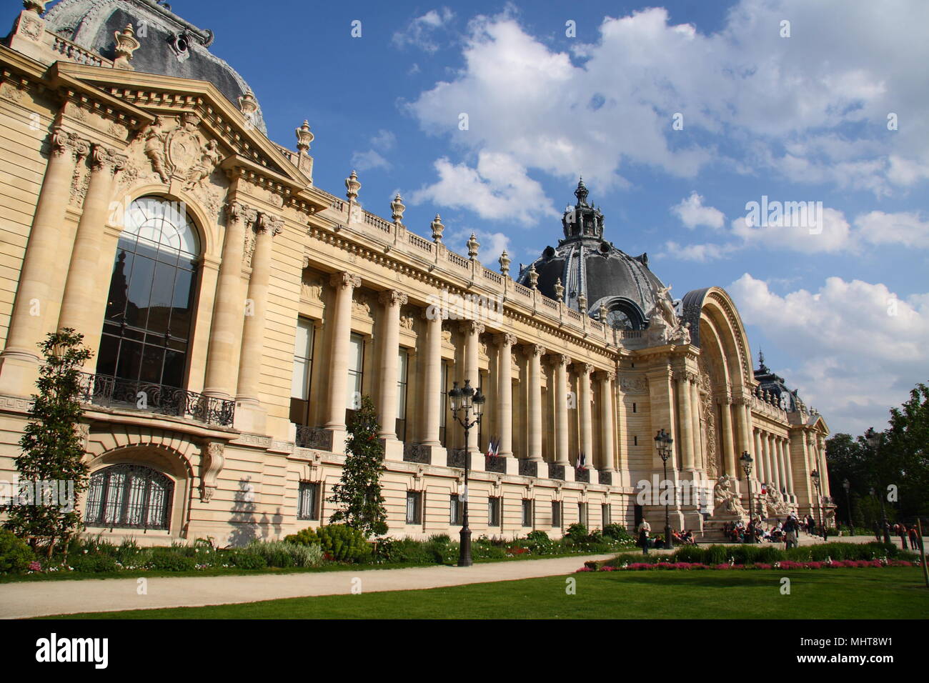 Facades of Paris. Beautiful Petit Palais (Small Palace Stock Photo - Alamy