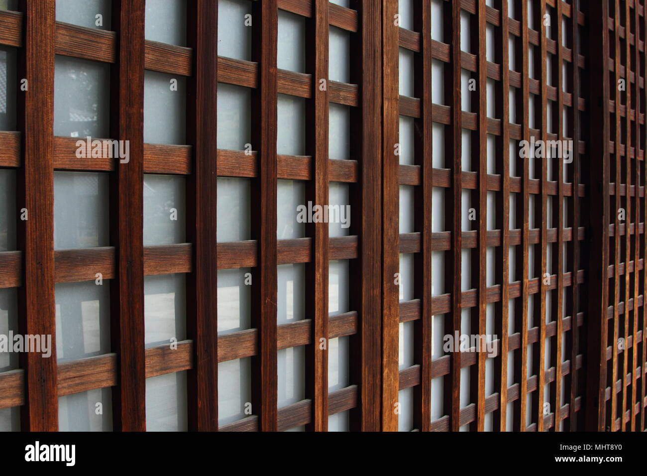 Traditional japanese window frame hi-res stock photography and images ...