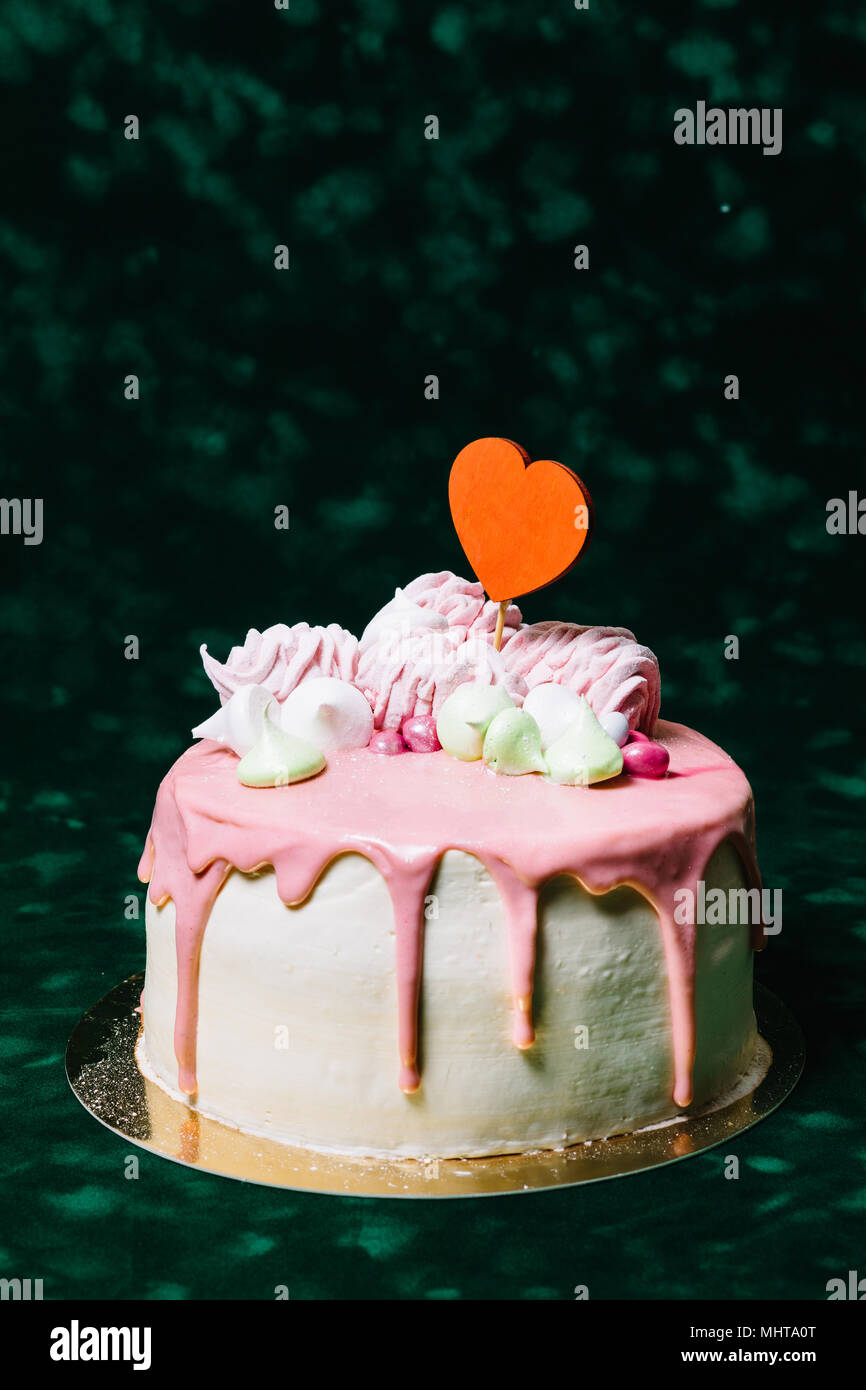 Black raspberry cake hi-res stock photography and images - Alamy