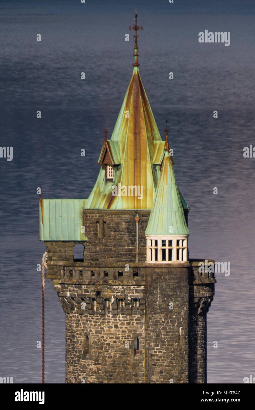 Straining Tower Stock Photos & Straining Tower Stock Images - Alamy