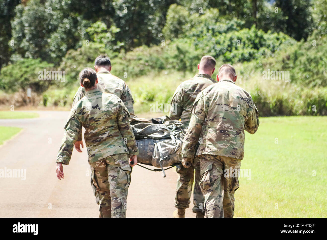 Weighted carry hi-res stock photography and images - Alamy