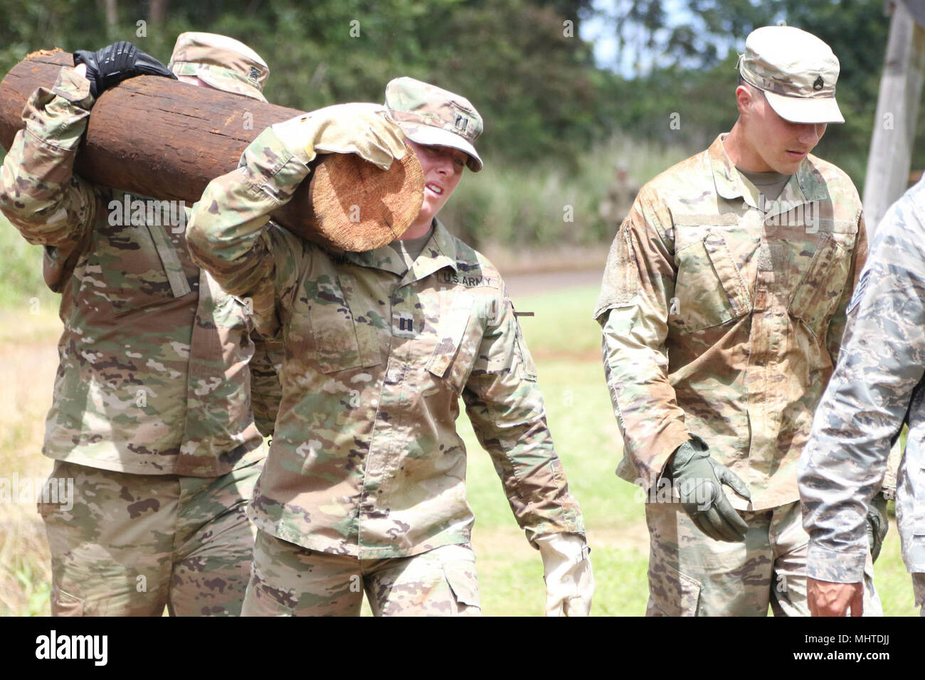Phased array radar hi-res stock photography and images - Alamy