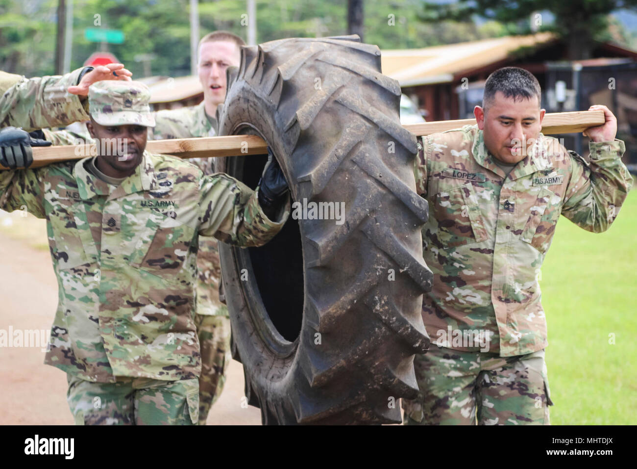 Missile cell hi-res stock photography and images - Alamy