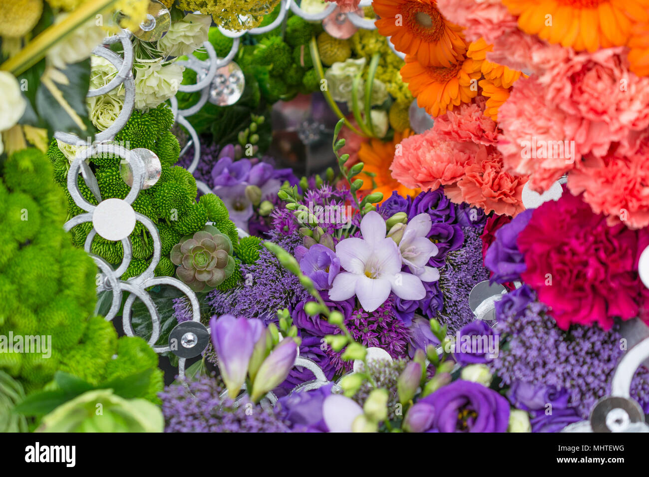 Flower arrangement close hi-res stock photography and images - Alamy