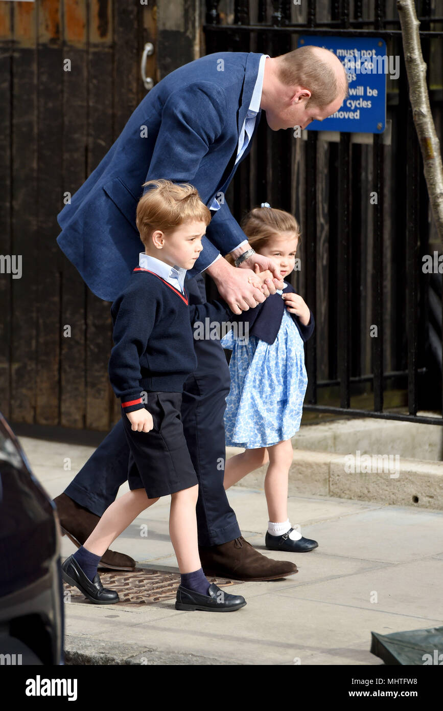 Prince george birth press hi-res stock photography and images - Alamy