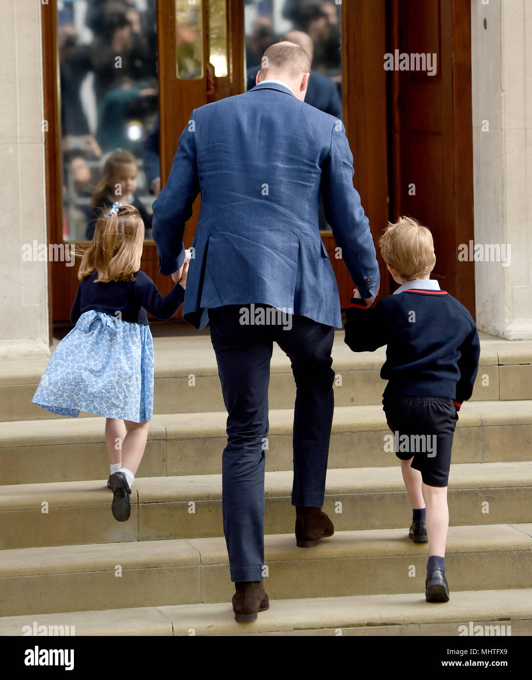 Prince george birth press hi-res stock photography and images - Alamy