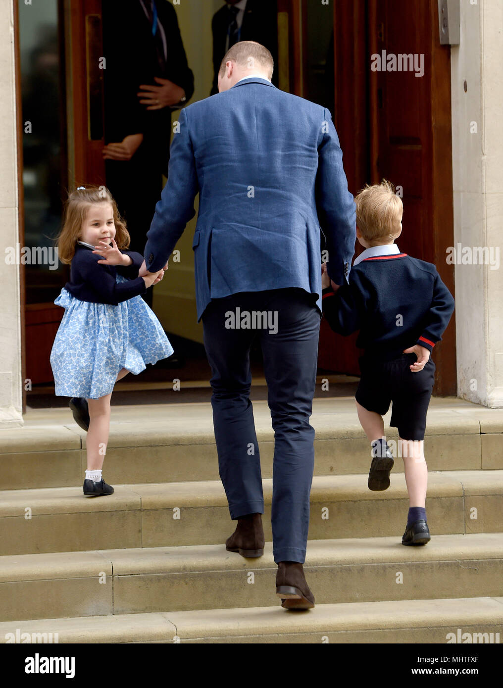 Prince george birth press hi-res stock photography and images - Alamy