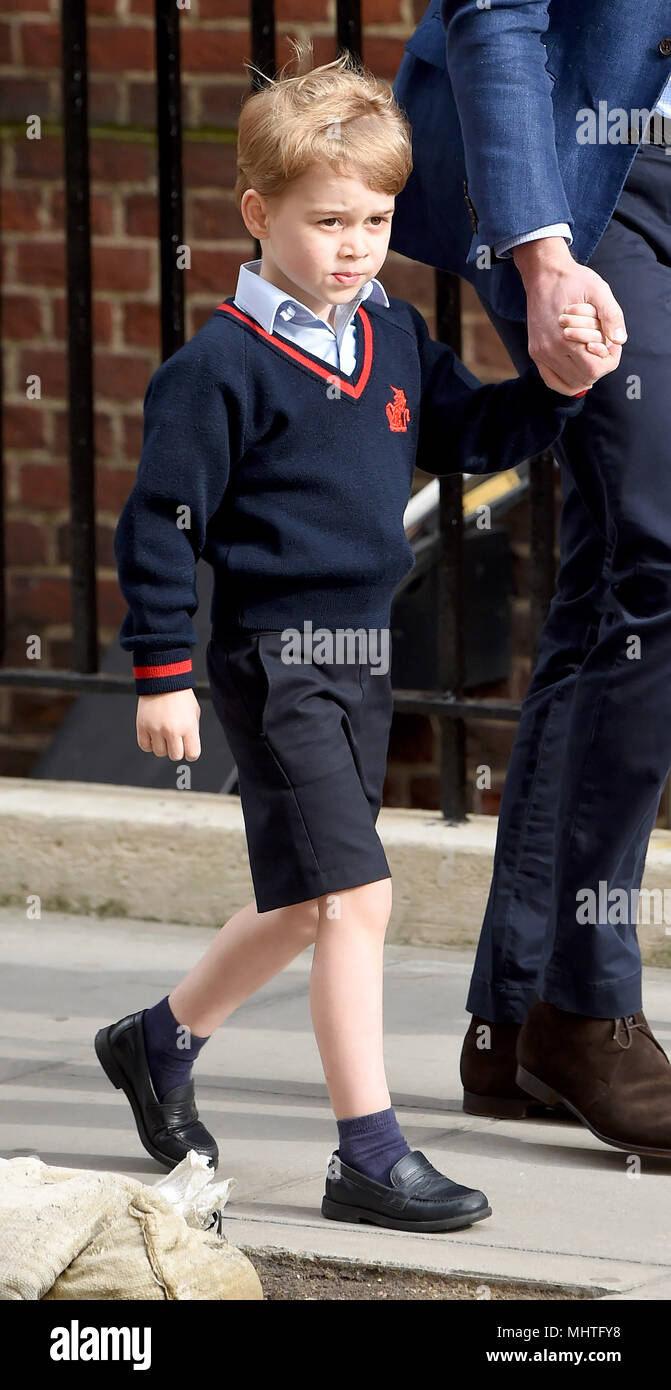 Prince george birth press hi-res stock photography and images - Alamy