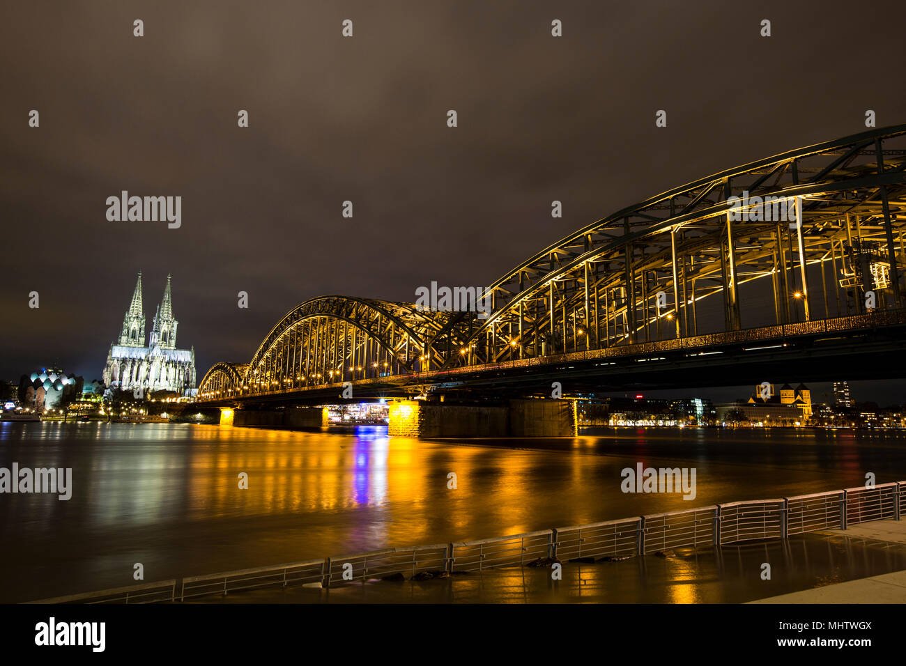 Night view of Hohenzollern Bridge and Cologne Cathedral in Cologne ...