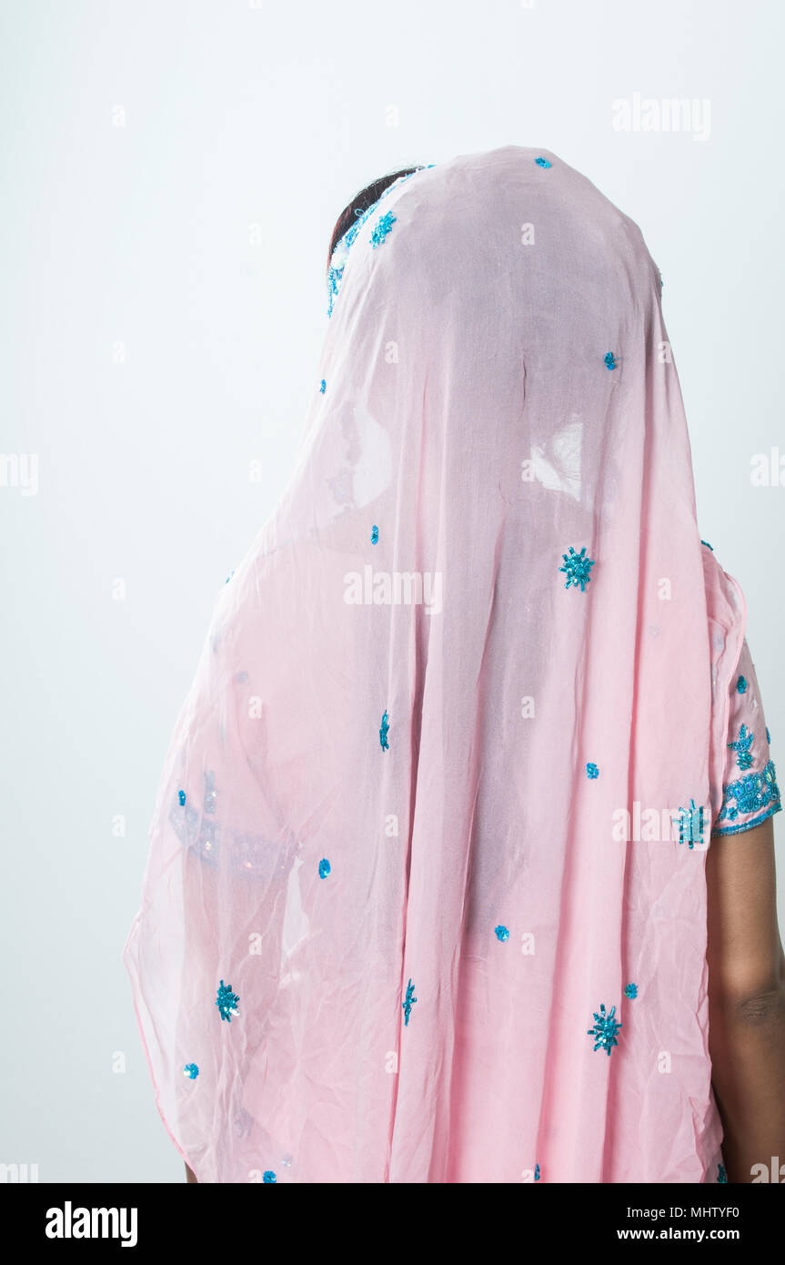 Indian bride back hi-res stock photography and images - Alamy