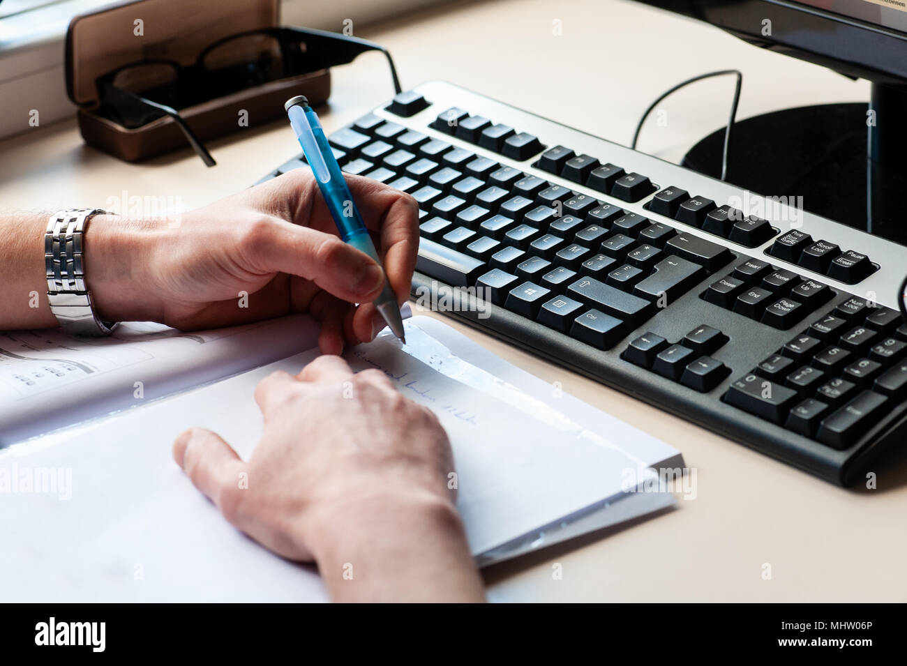 Hand writing with a pen book hi-res stock photography and images - Alamy