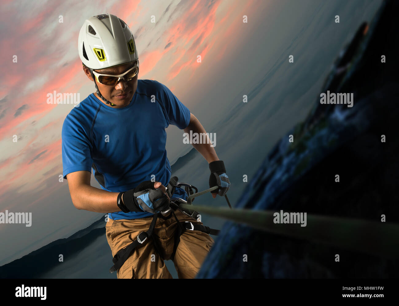 Men climbing mountain balance hi-res stock photography and images - Alamy