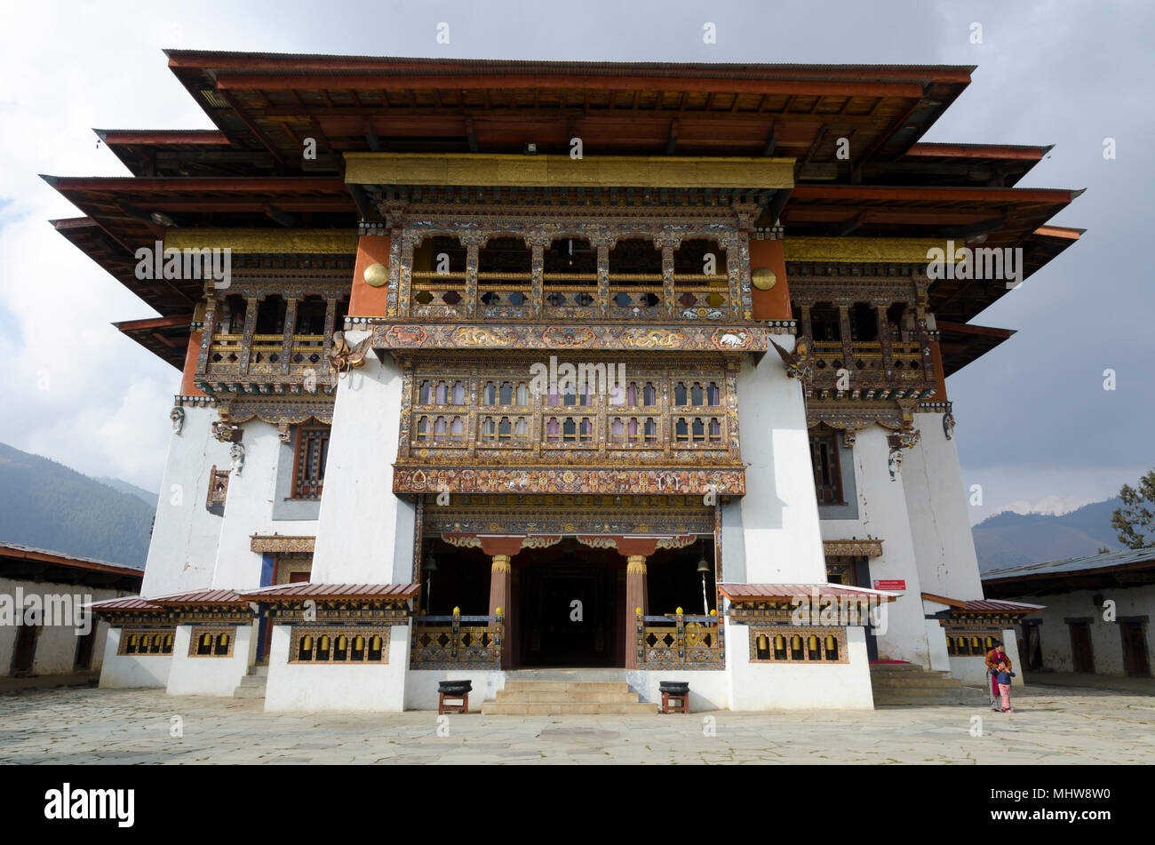 Traditional bhutanese building hi-res stock photography and images - Alamy