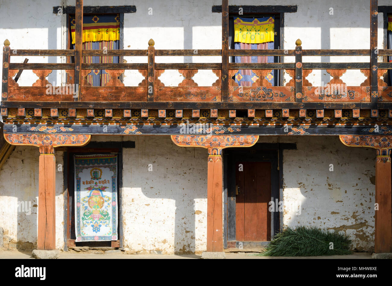 Monks quarters at Gangtey Monastery, Phobjikha Valley, Wangdue Phodrang ...