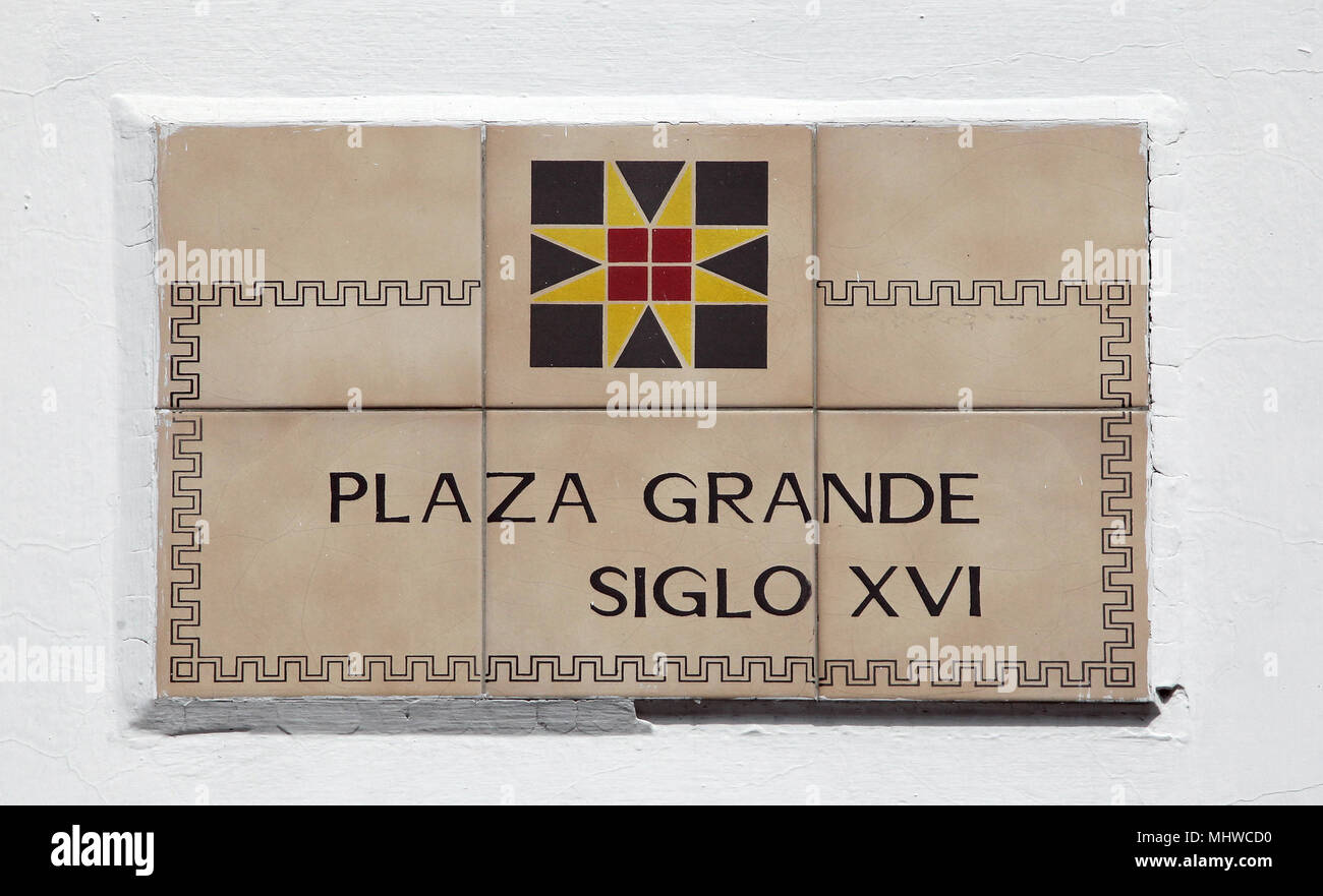 Quito street sign ecuador hi-res stock photography and images - Alamy