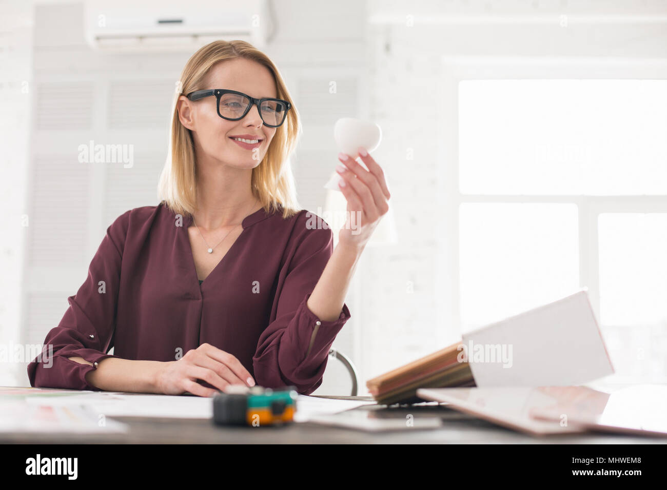 Sample receiving hi-res stock photography and images - Alamy