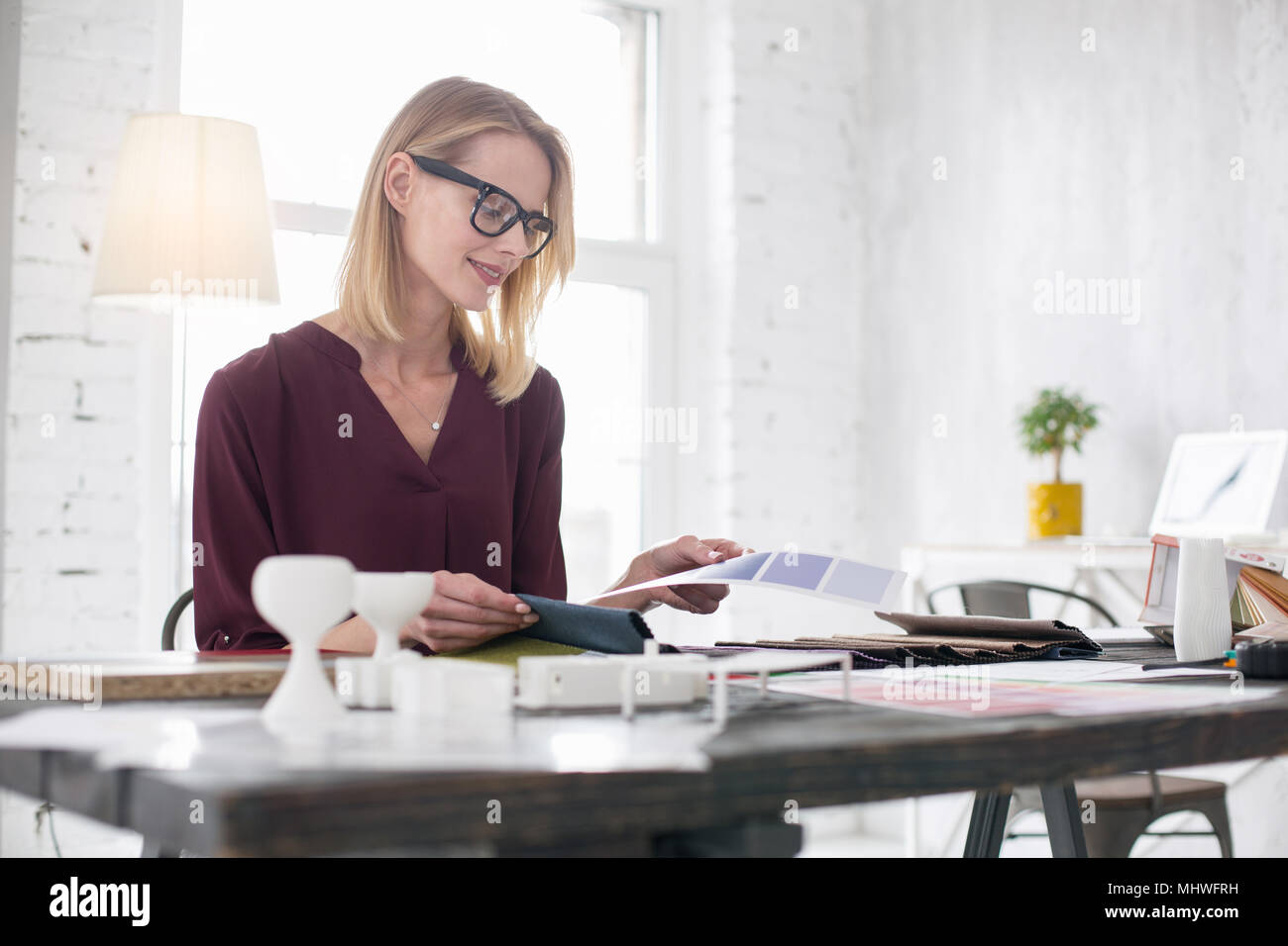 Taking decision hi-res stock photography and images - Alamy