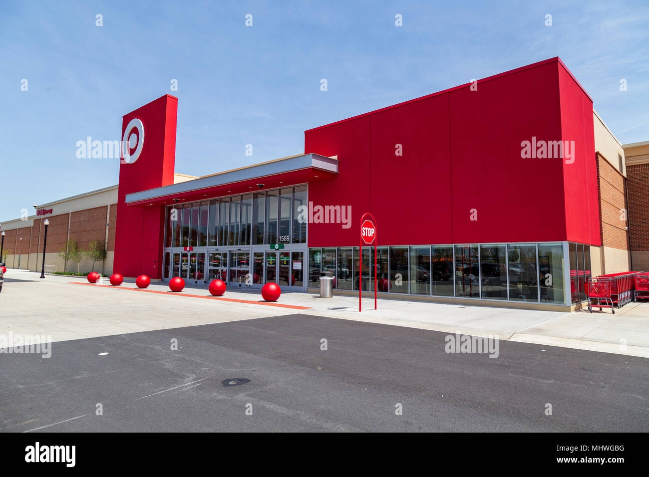 Food target logo hi-res stock photography and images - Alamy