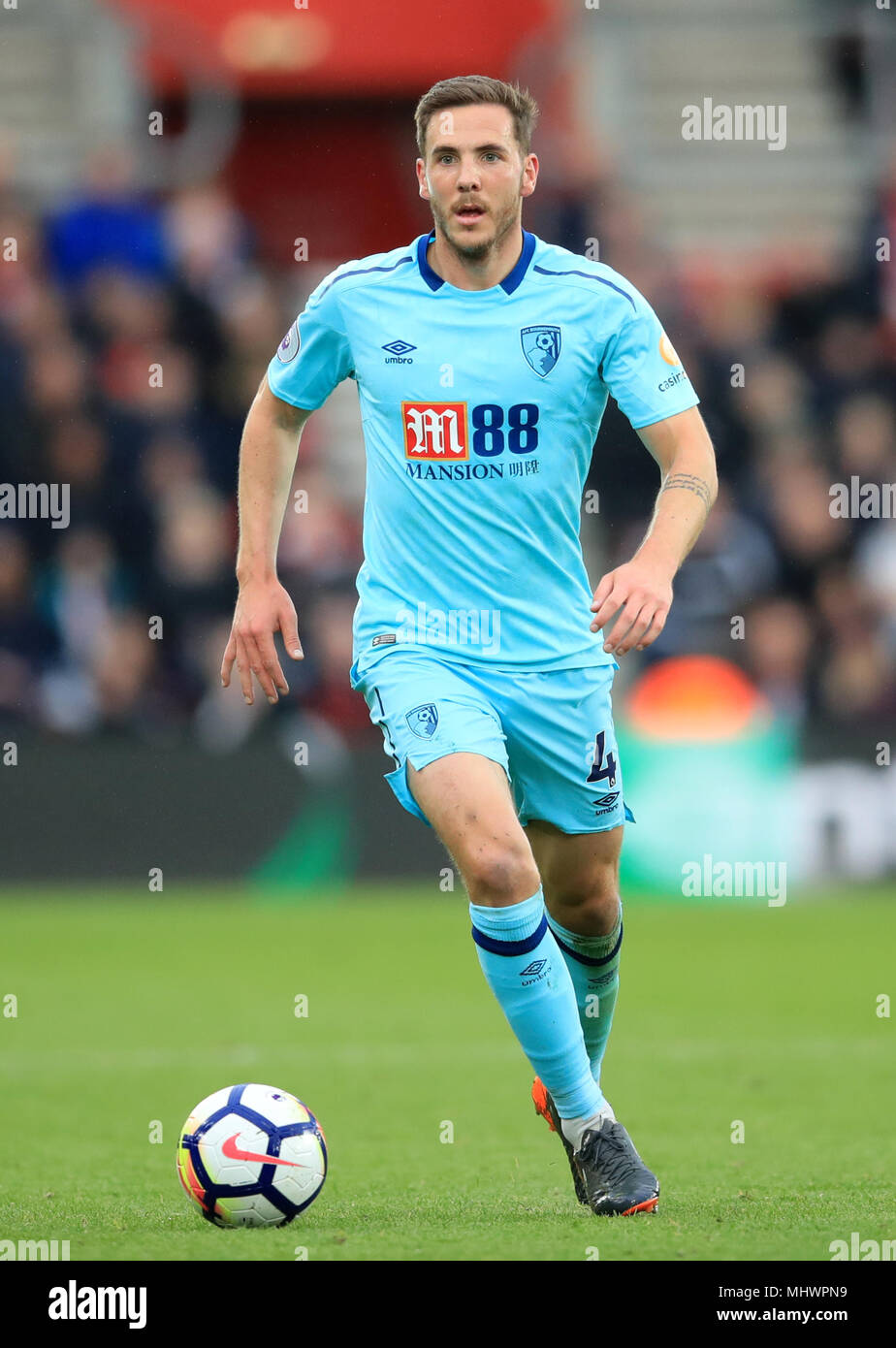 AFC Bournemouth's Dan Gosling Stock Photo - Alamy