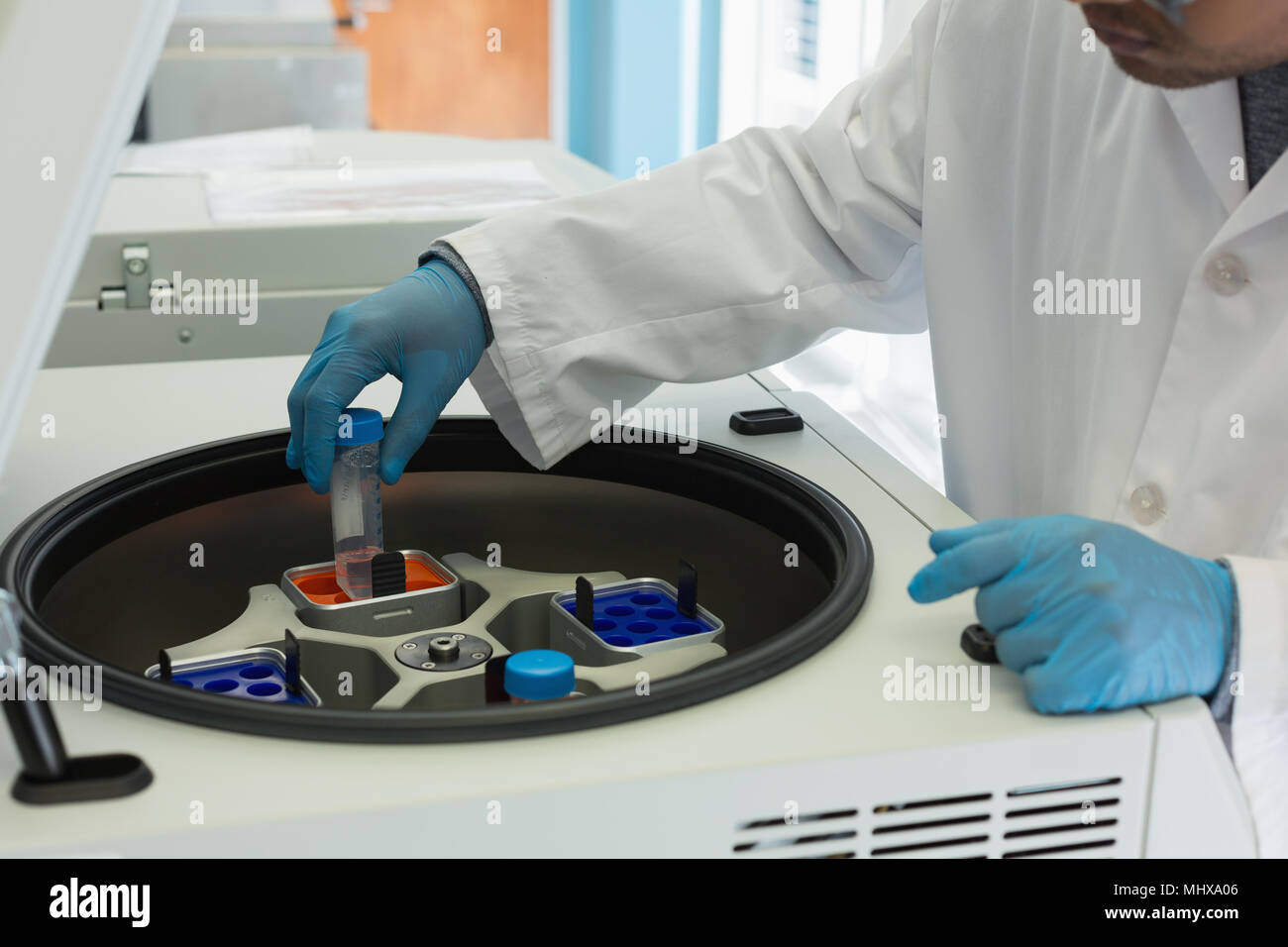 Using a test tube hi-res stock photography and images - Alamy