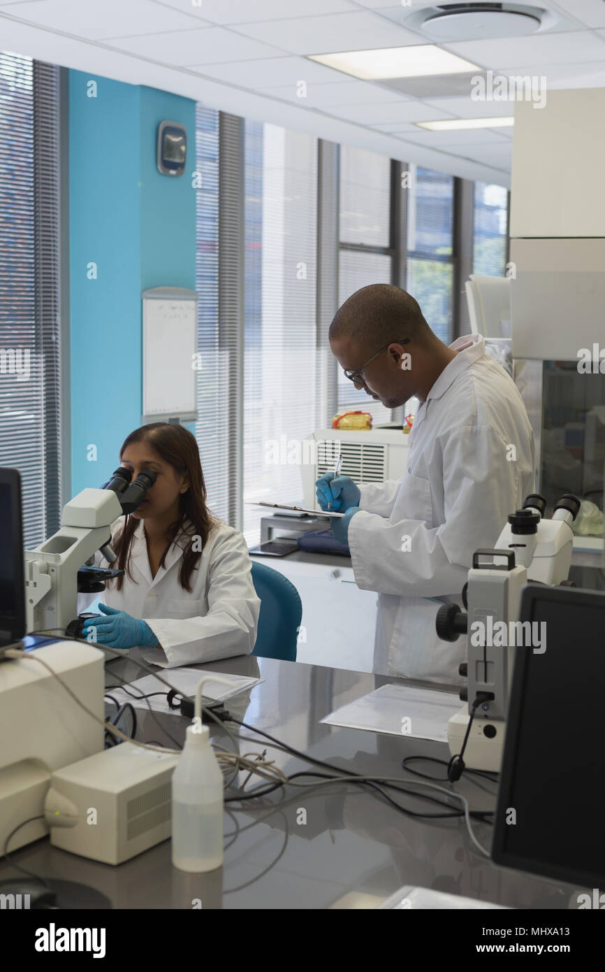Indian scientists hi-res stock photography and images - Alamy