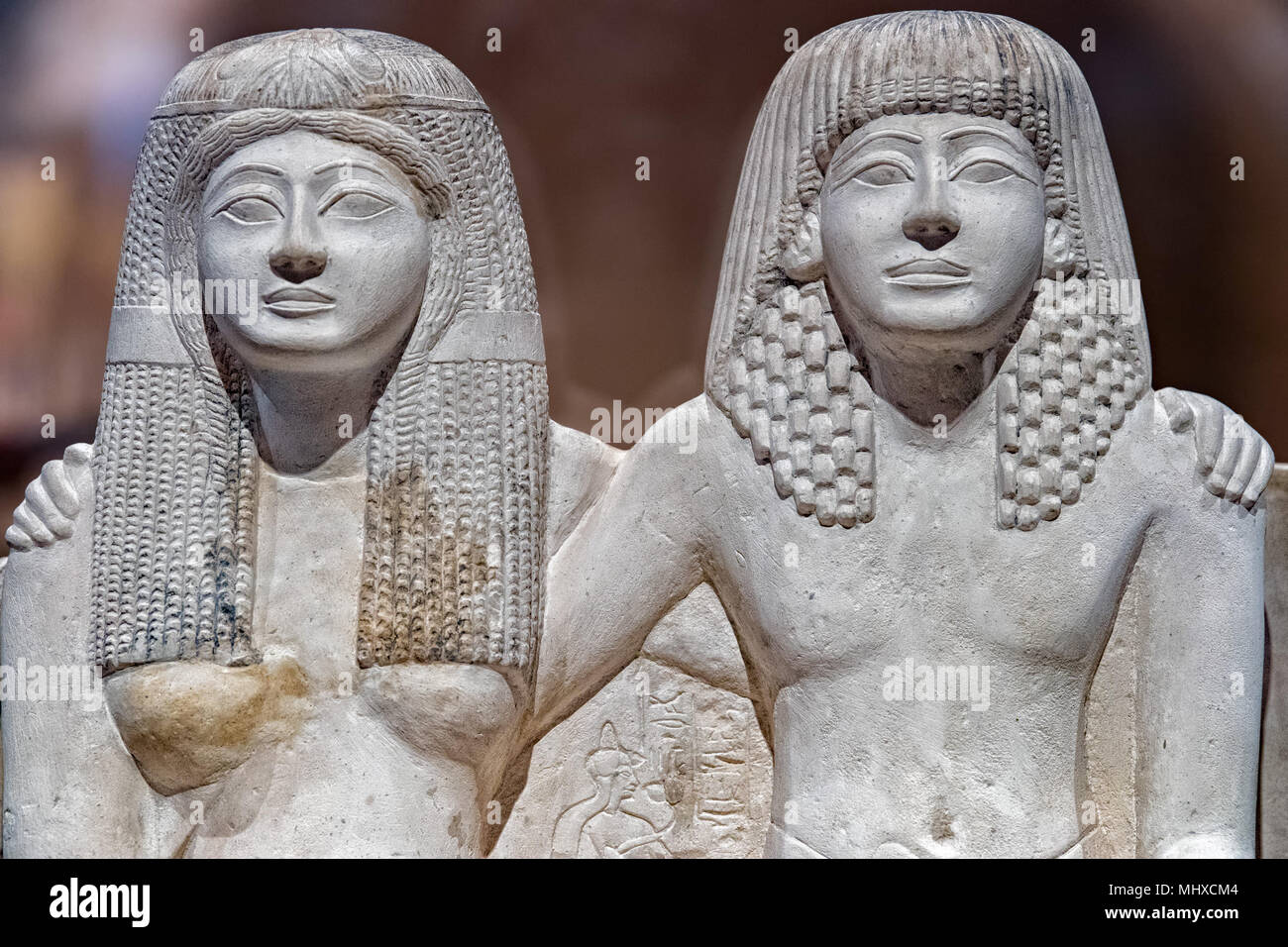 Pendua and Nefertari Statue famous husband and wife of ancien Egypt ...