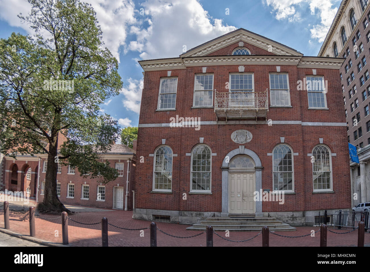 Philadelphia independence hall building on sunny day Stock Photo - Alamy