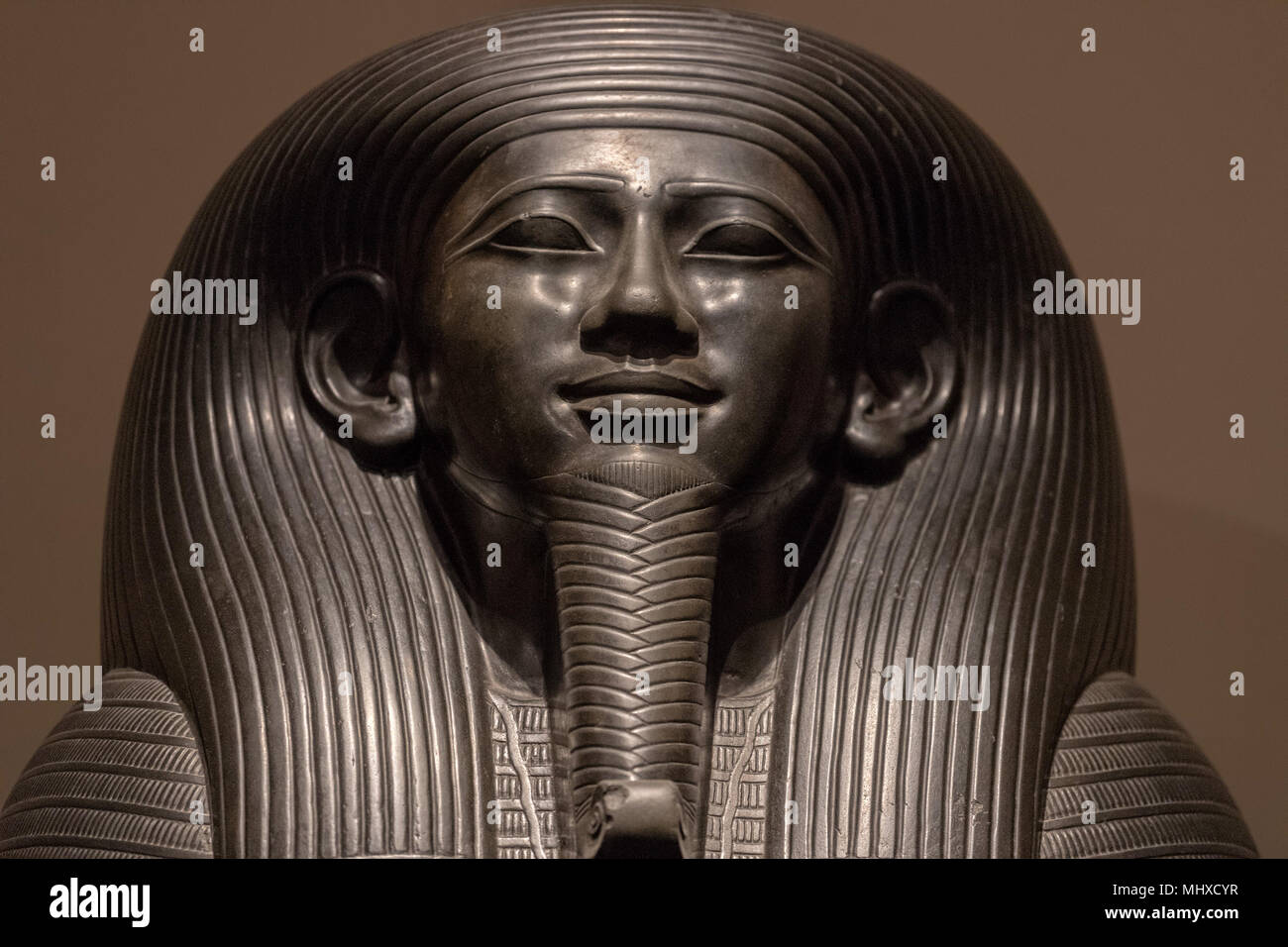 Pharaoh egyptian gods dead religion symbol stone statue isolated on ...