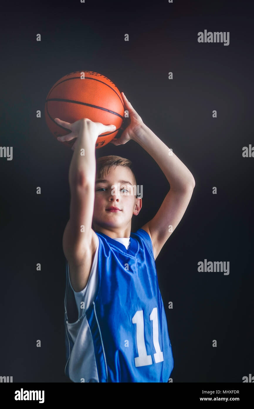Throwing uniform hi-res stock photography and images - Alamy