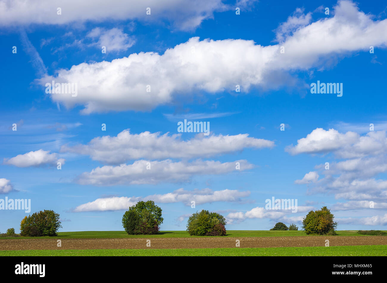 Cloudy landscape hi-res stock photography and images - Alamy