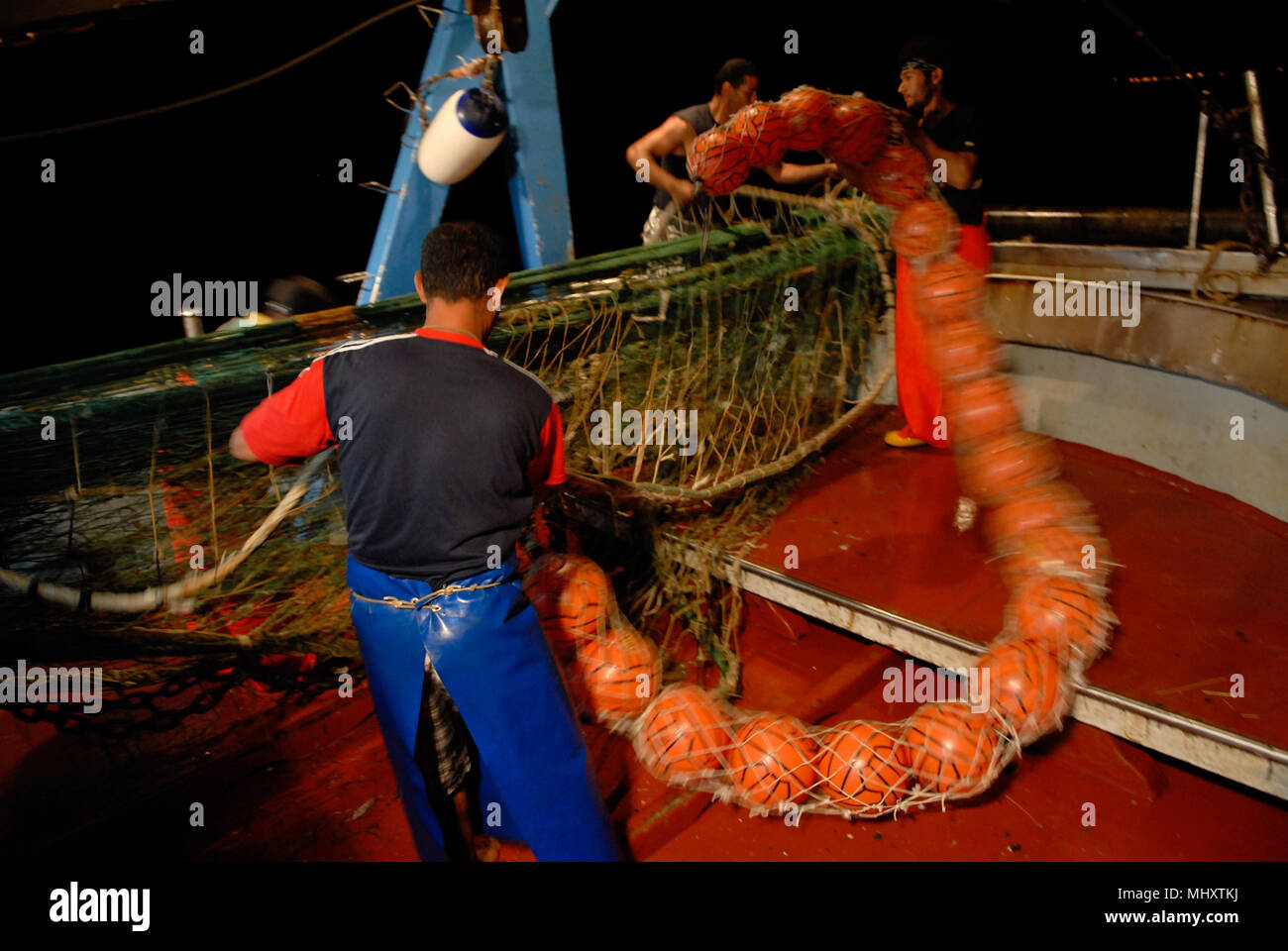 Expedition floating hi-res stock photography and images - Alamy