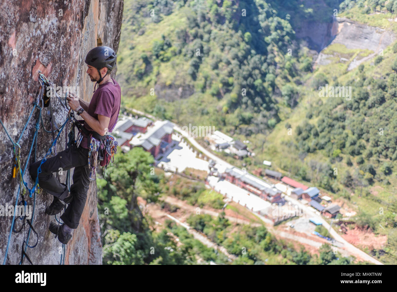 Big wall climbing hi-res stock photography and images - Alamy