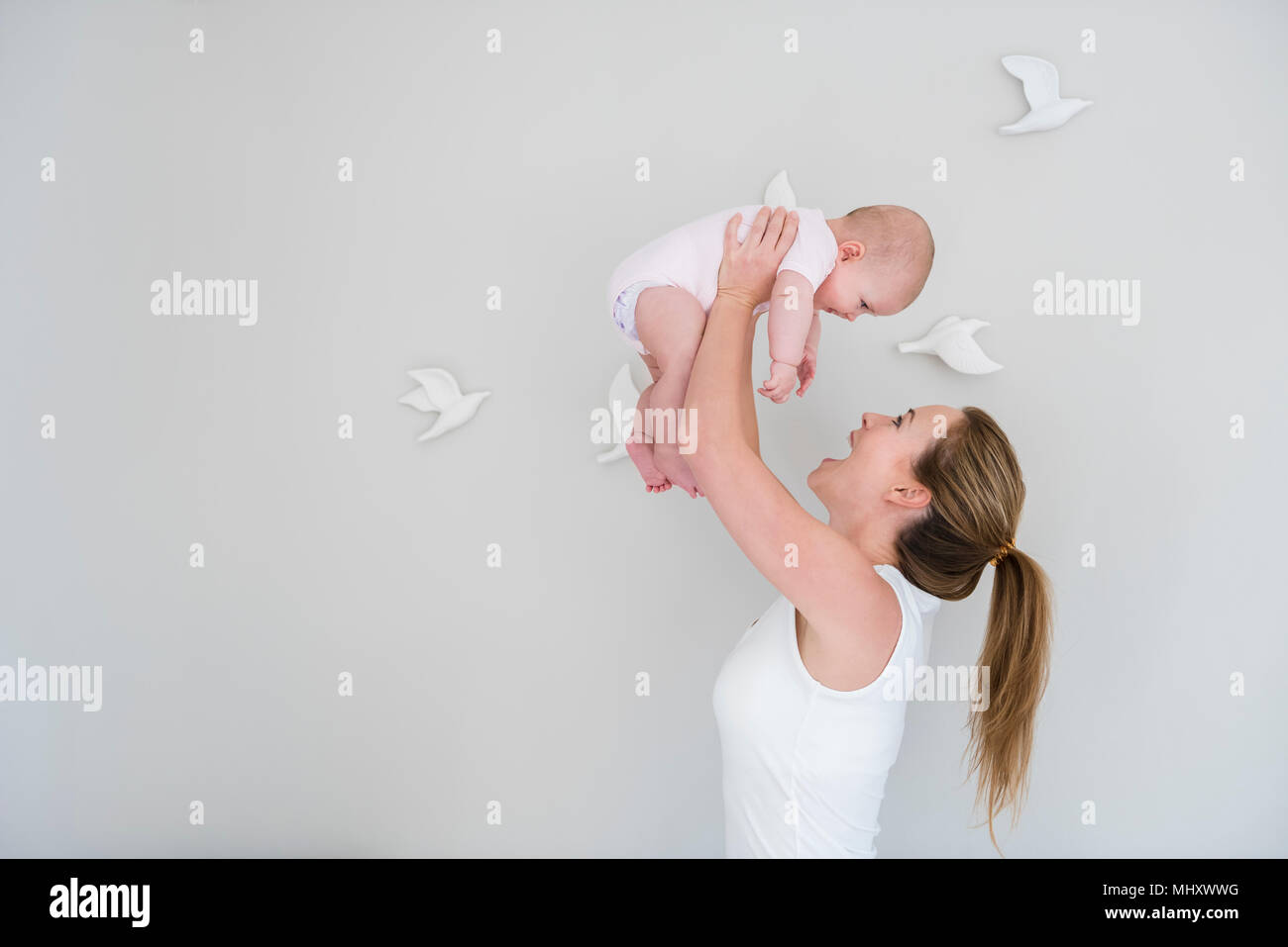 Lifting make up hi-res stock photography and images - Alamy