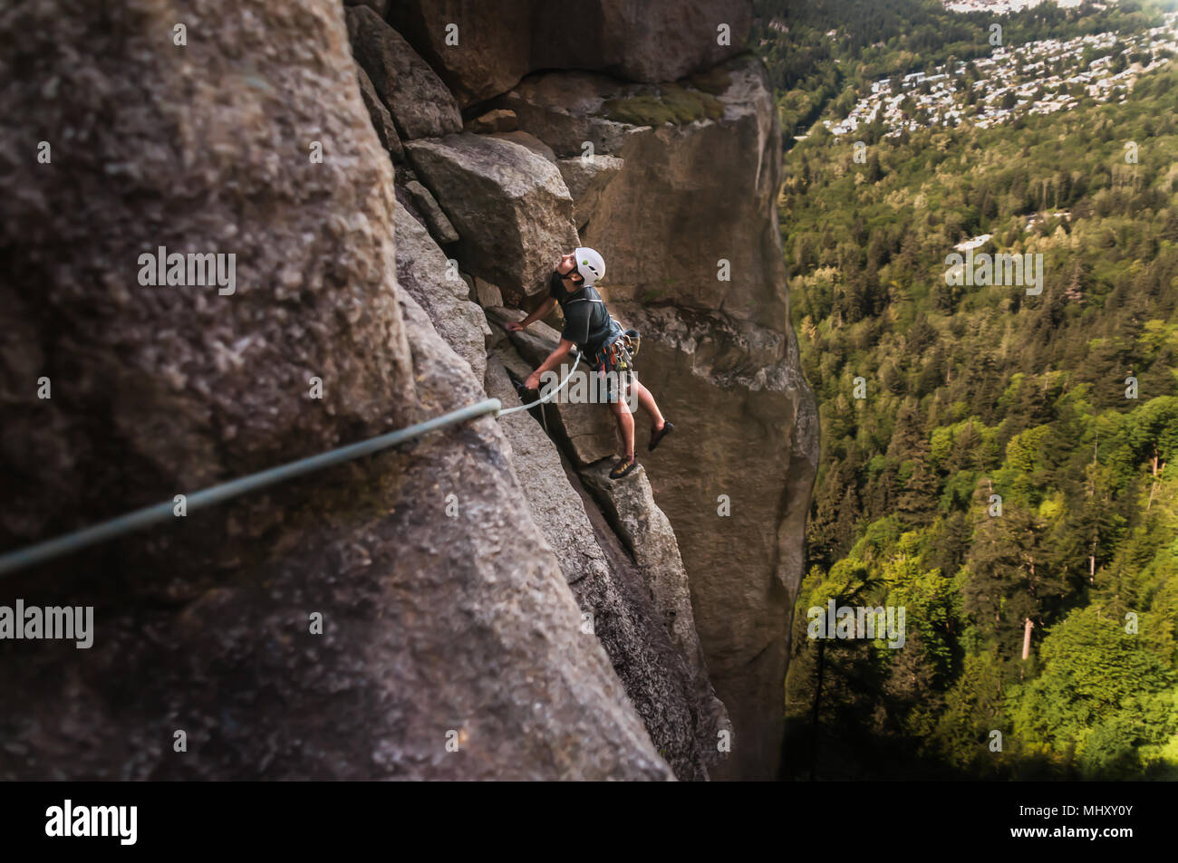 Traditional crack climbing hi-res stock photography and images - Alamy